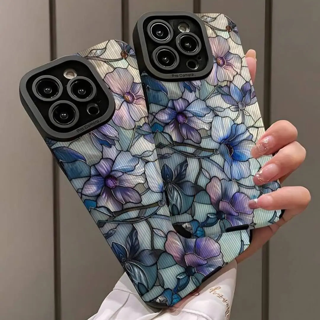 Iris Vines – Peeperly