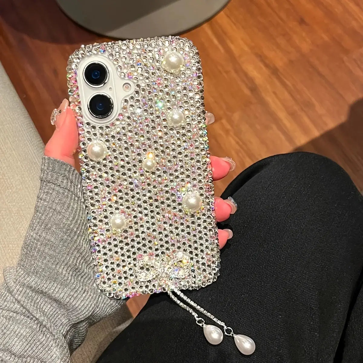 Gleam & Grace – Peeperly