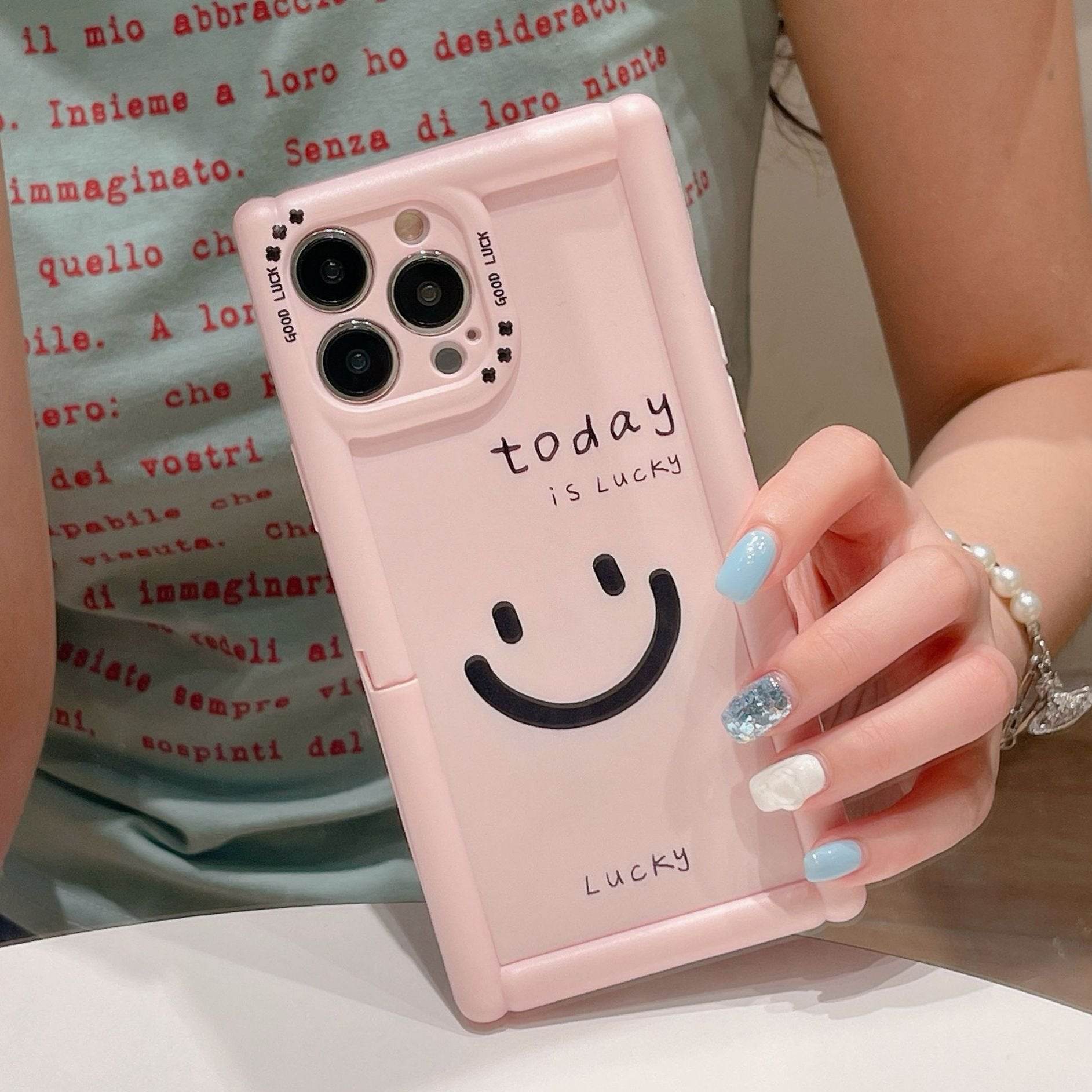 Girly Smiley Face Case with Invisible Stand – Peeperly
